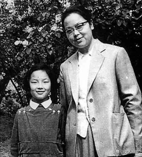 She is known as one of the 4 beautiful women in Yan'an. Her husband was ...