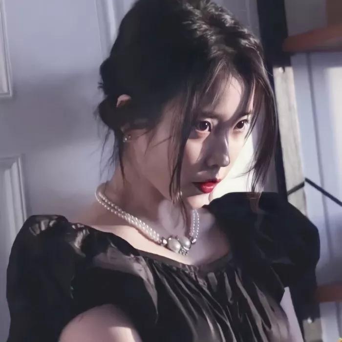 "IU Lee Ji-eun" idol avatar - iNEWS