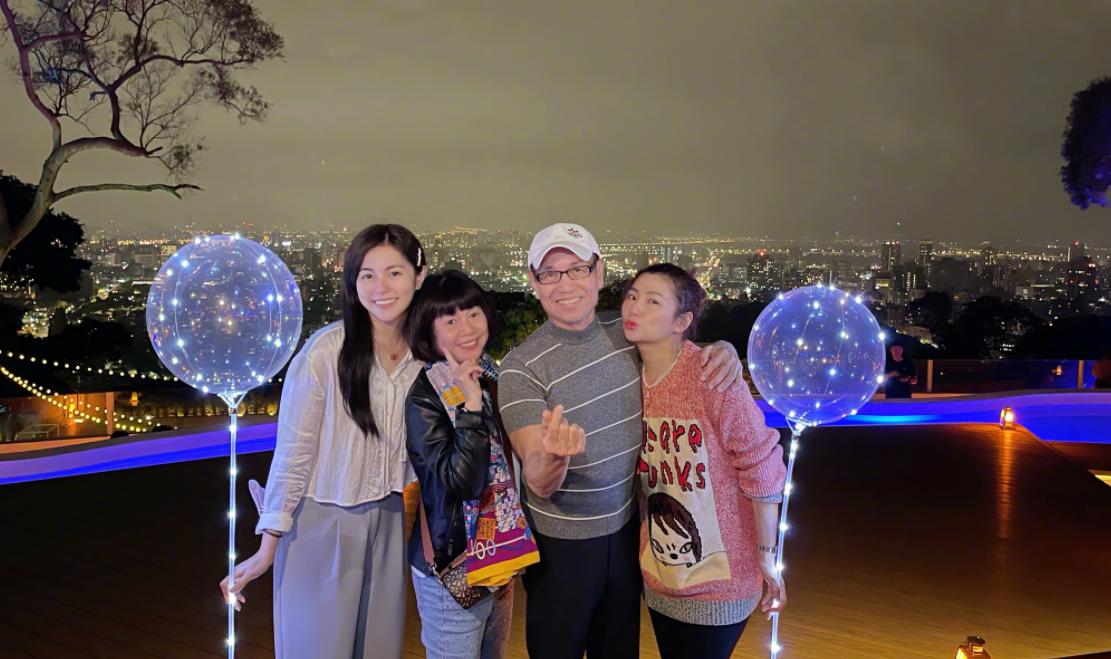 39-year-old SELINA full body package is strictly seeing fire scars, and ...