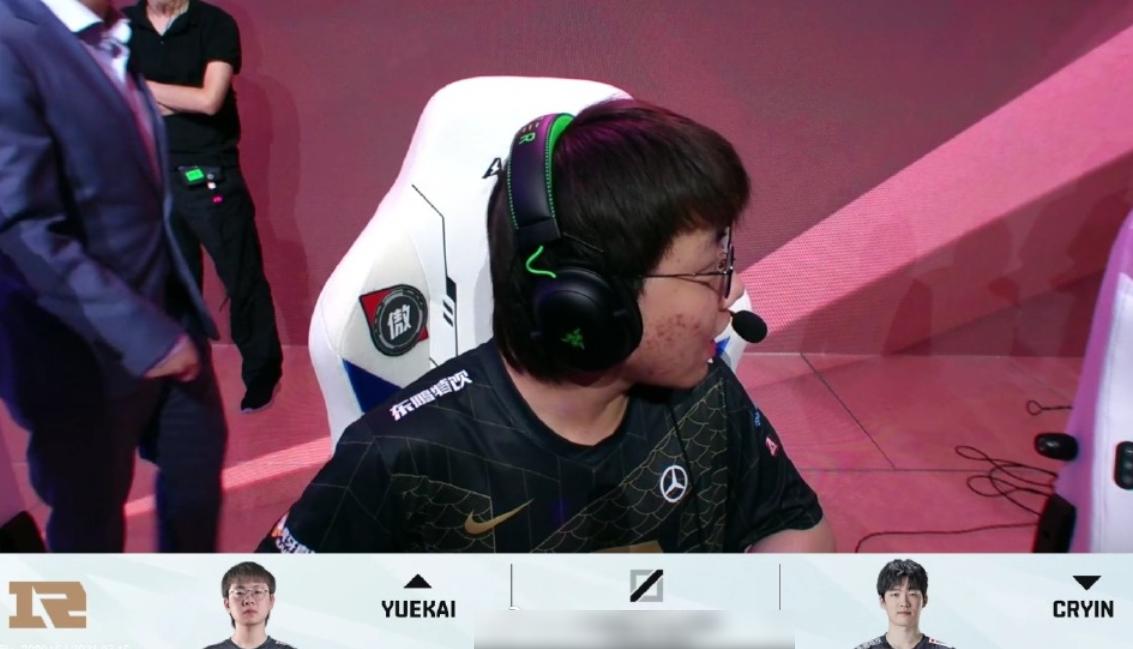 RNG終於更換中單Cryin，比賽後半場選擇變陣，ban位的變化被認可 - 頭條匯