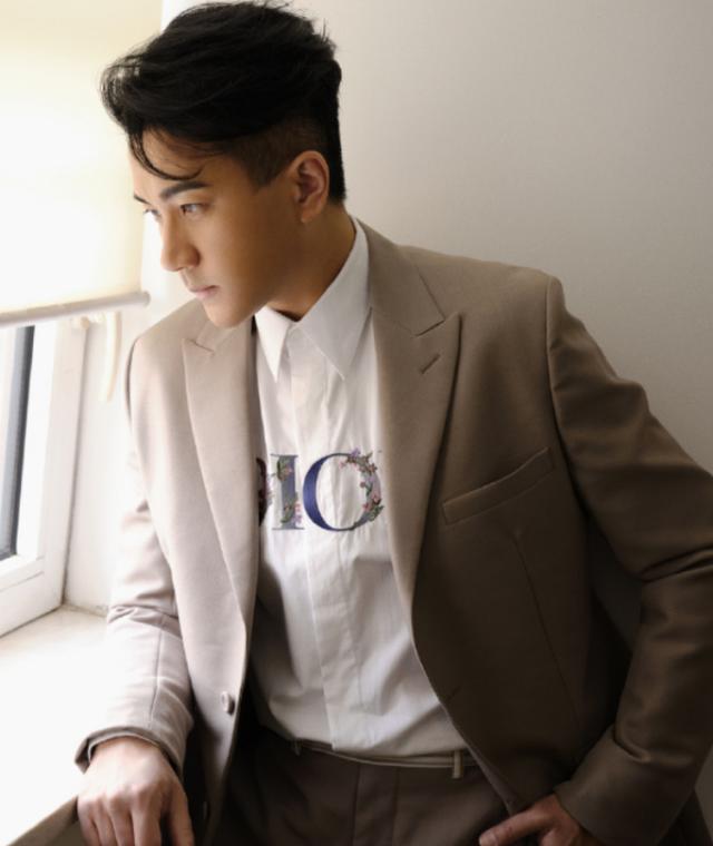 Hawick Lau's recent photos are public, and his image has changed ...