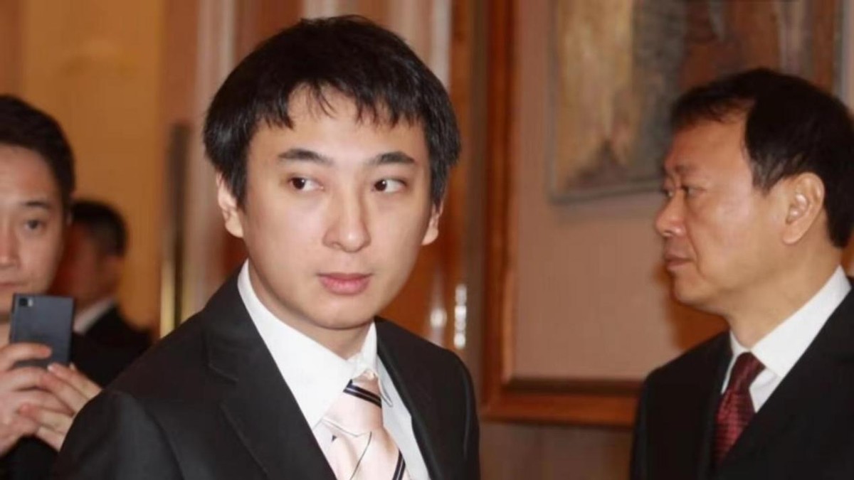 Sun Ning rubs against Wang Sicong's heat, Zhao Yingzi rubs against Sun ...