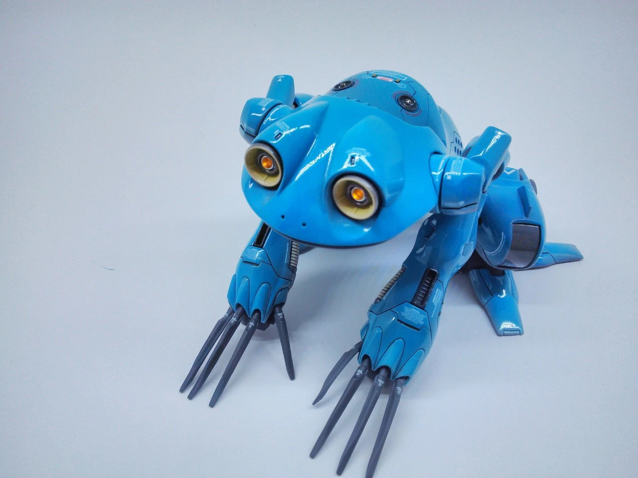 Regardless of the manual series, Mobile Suit Gundam turned into a frog ...