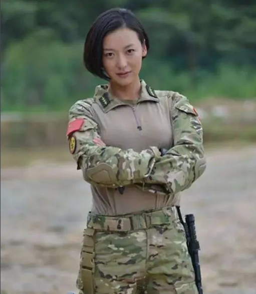 Review of "Special Forces of Fire Phoenix", one of the eight female ...