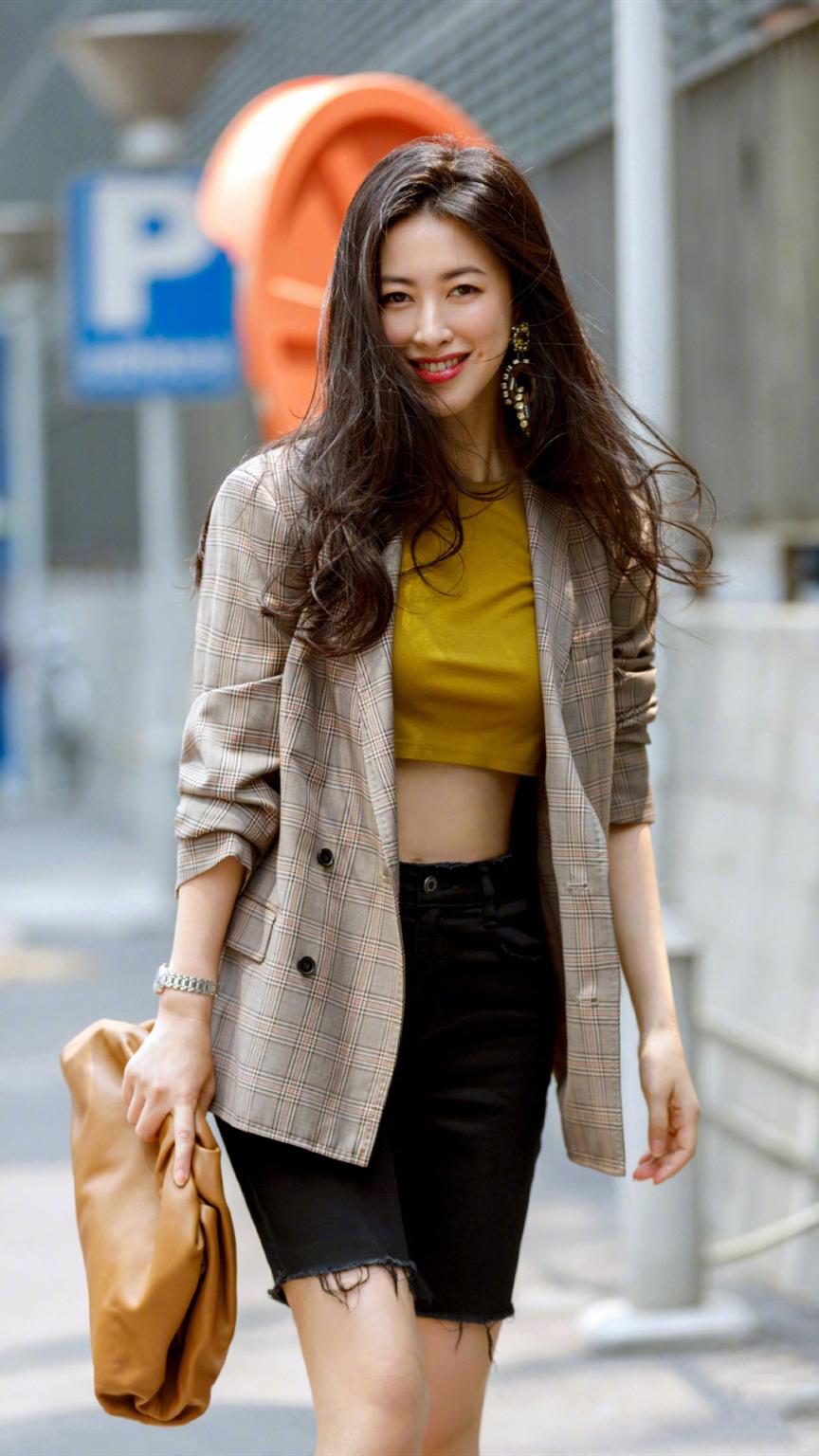 Zhu Zhu, actor, singer, host of MTⅤ - iNEWS