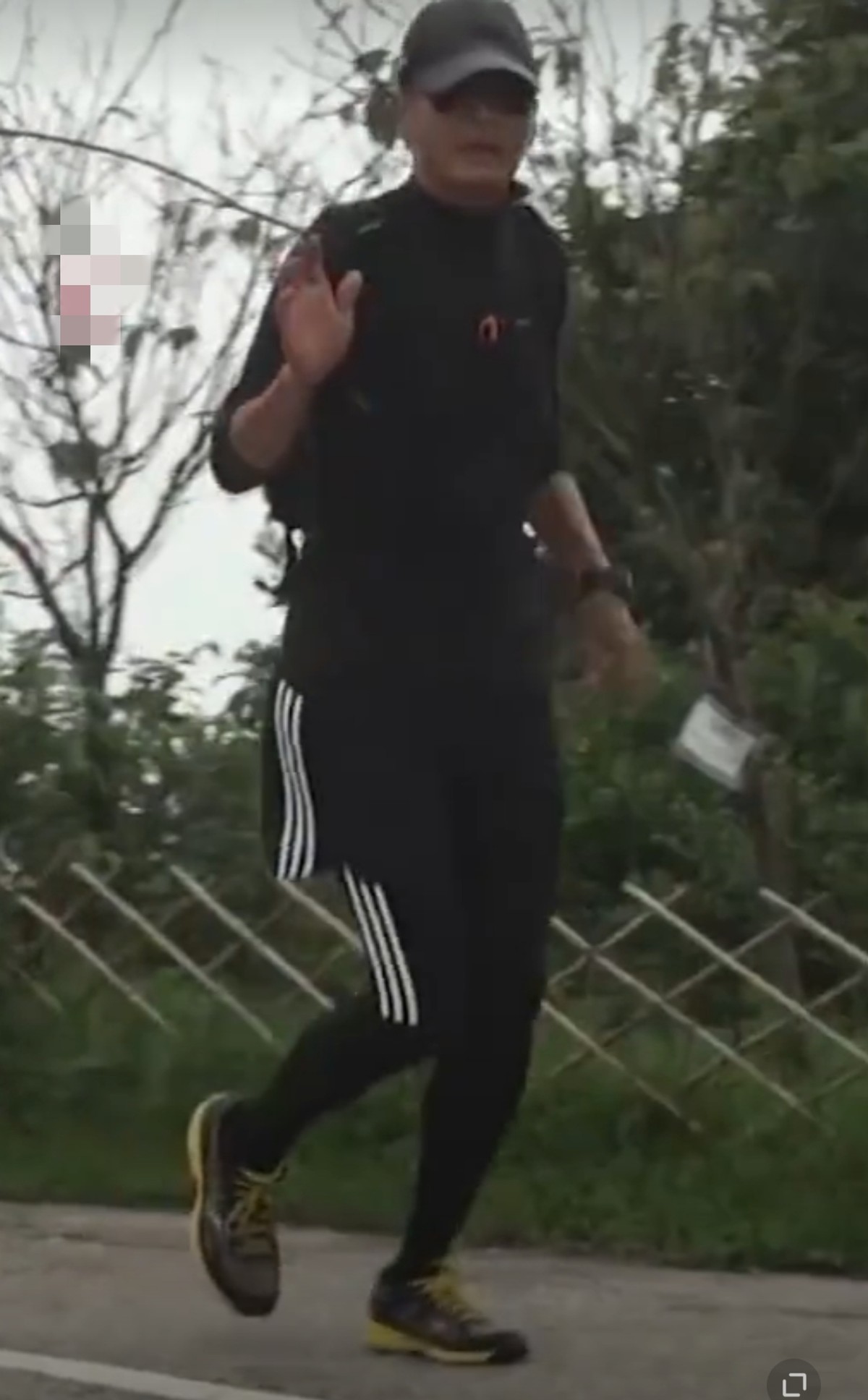 Chow Yun-fat cares about his friend's body, personally escorts Lu ...