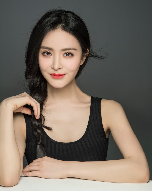 Jin Dong's wife, Li Jia, took her son to paint, showing her true face ...