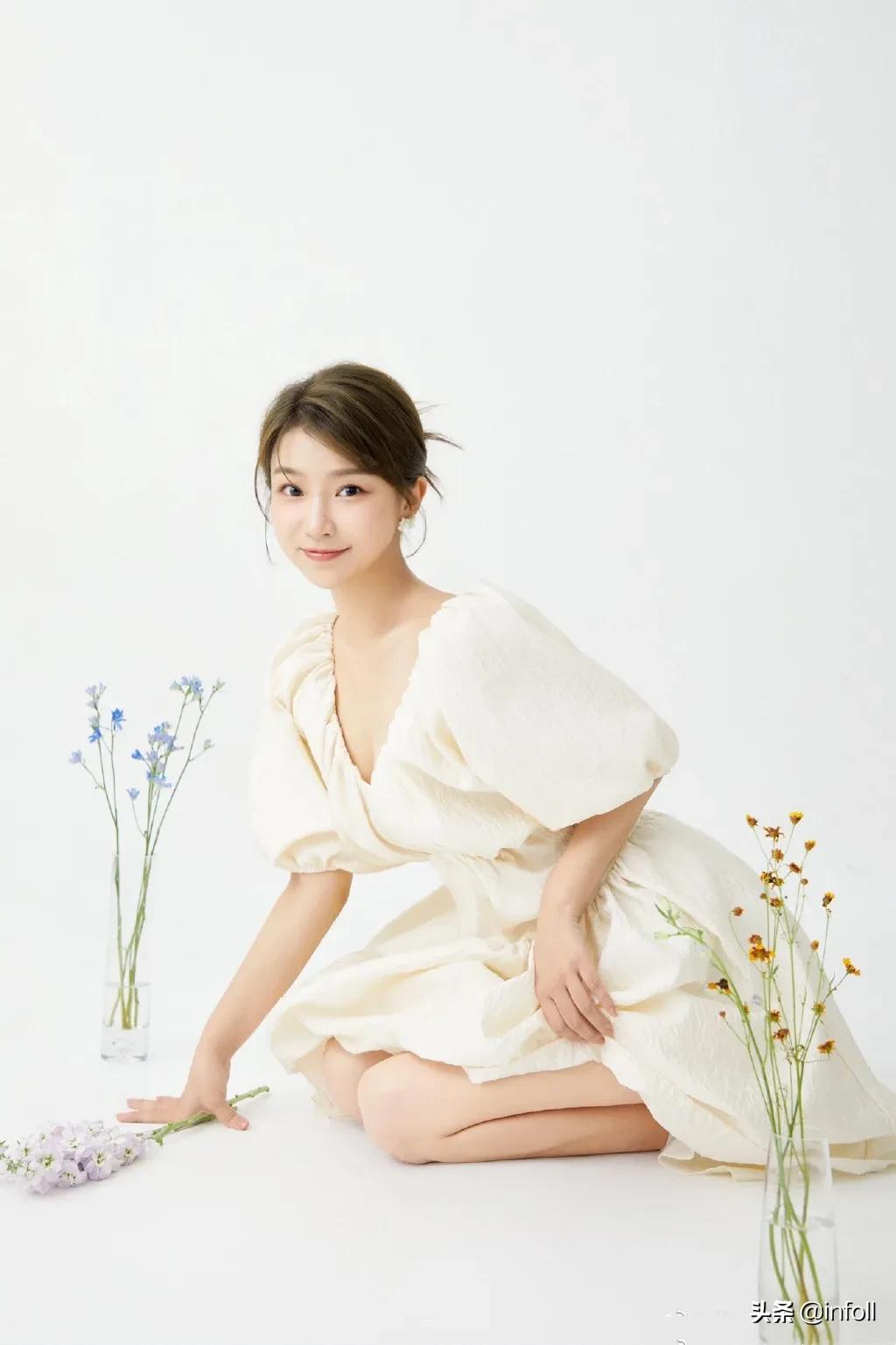 Lin Junyi set of small fresh photos - iNEWS