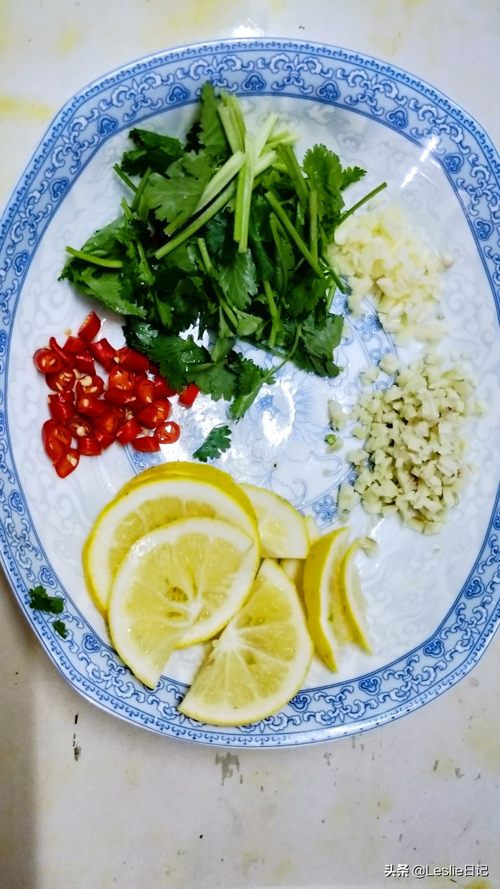 I bought a live chicken for 30 in the market. It was hand-pulled and ...