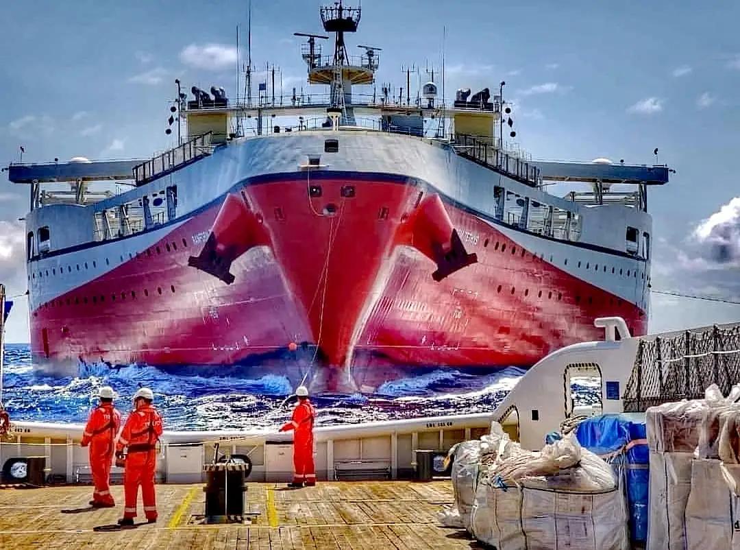 The weird ship must have weird power. The seismic exploration ship ...