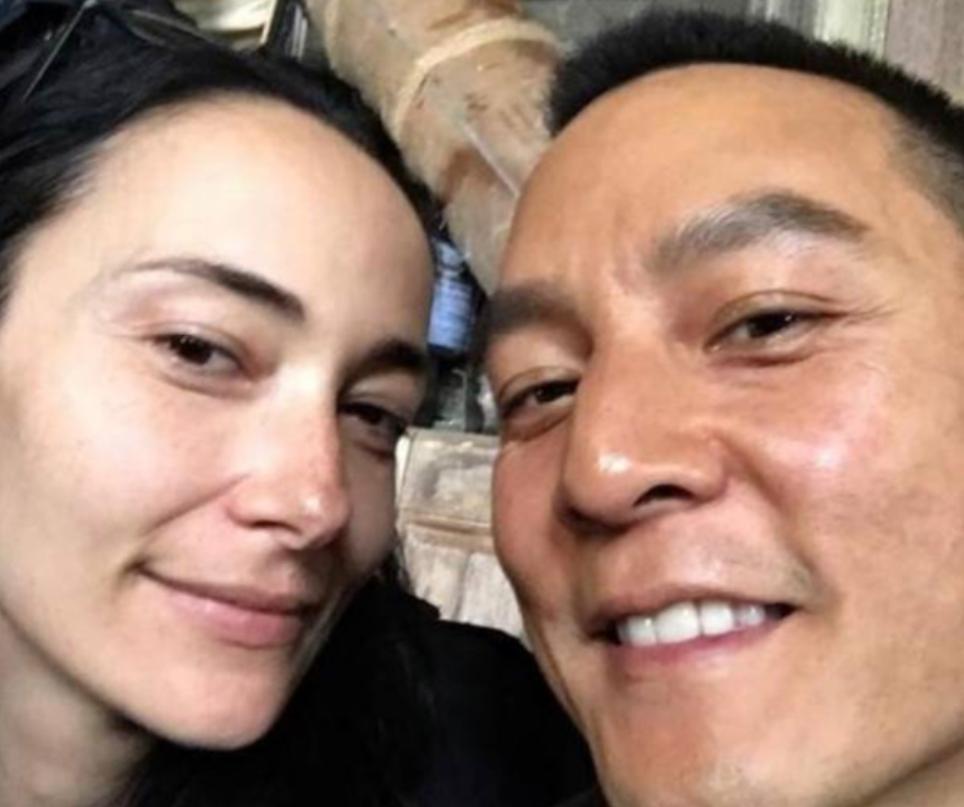 Wu Yanzu takes photos to celebrate his wife's birthday, the two have ...