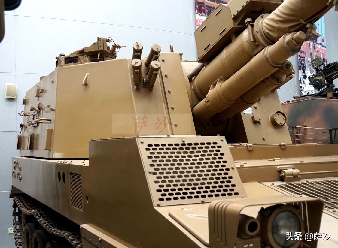 The classic PLZ45 self-propelled howitzer exported by the People's ...