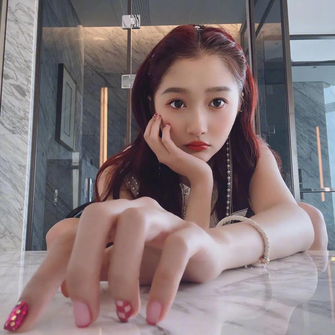 Little gossip, Guan Xiaotong, Zhang Xiaofei, Chen Weiting - iNEWS