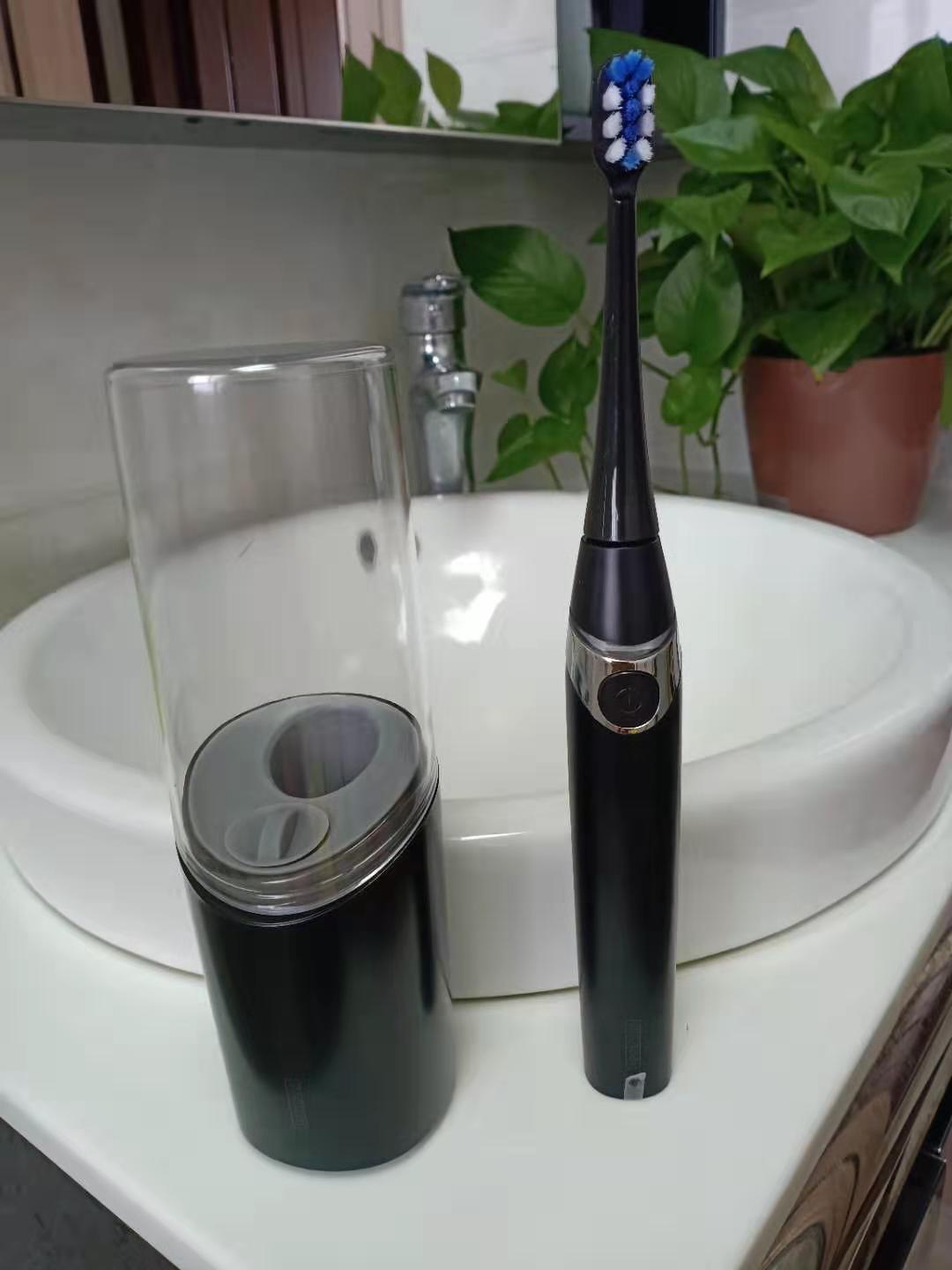 Wireless charging Feellove electric toothbrush experience - iMedia