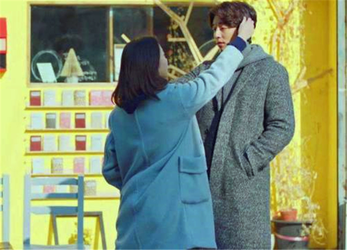 What does "men are afraid of touching their heads, women are afraid of ...