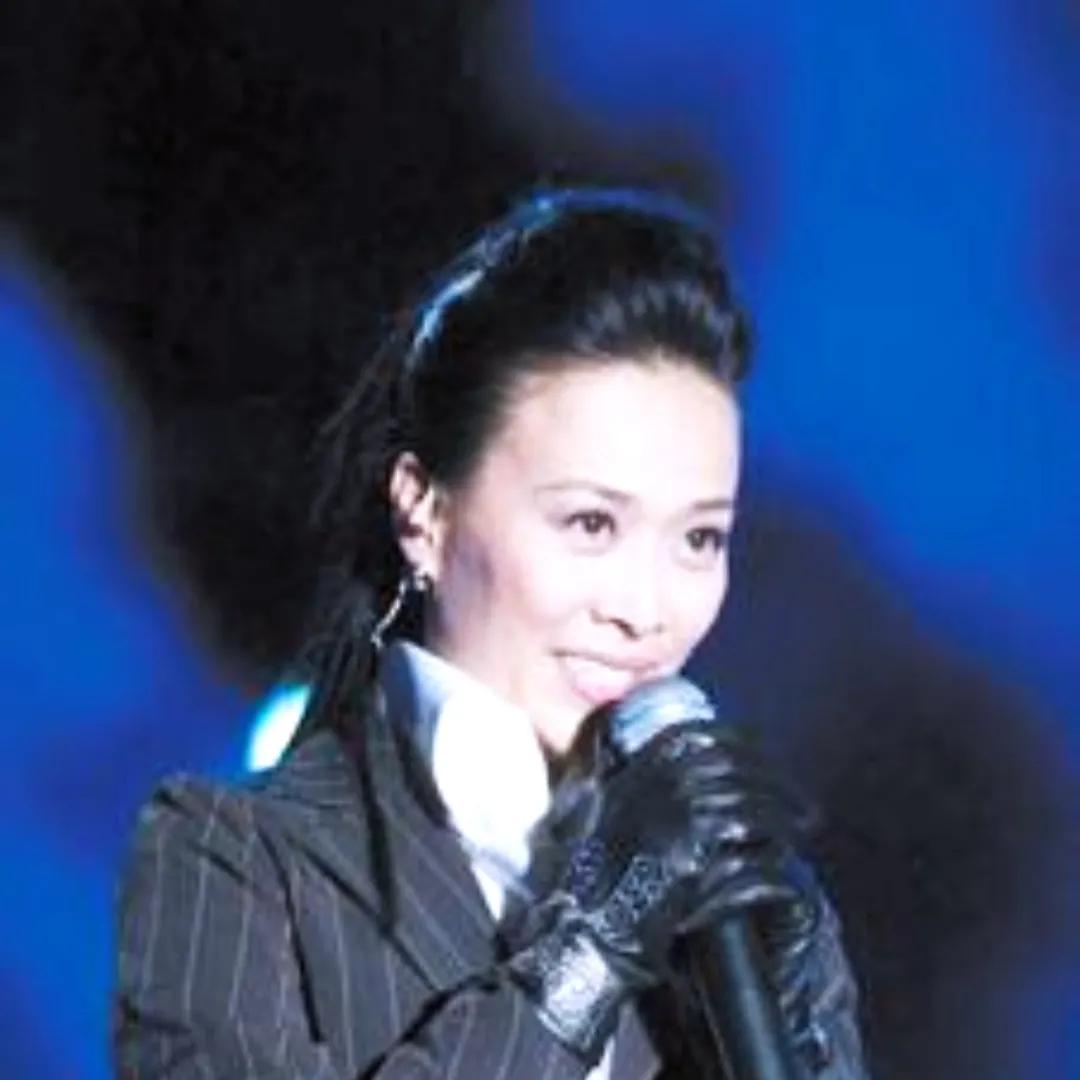 For 30 years, Na Ying has been "shunting", and the sentence "Gun Duzi ...