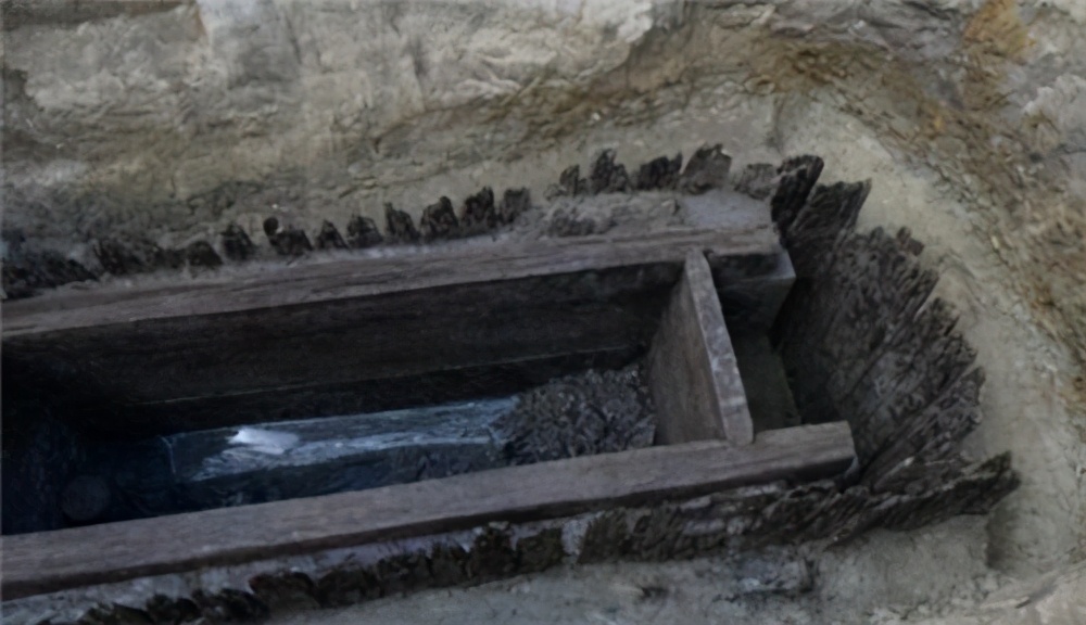 Shaanxi unearthed a shabby tomb of 4 square meters and unearthed two ...