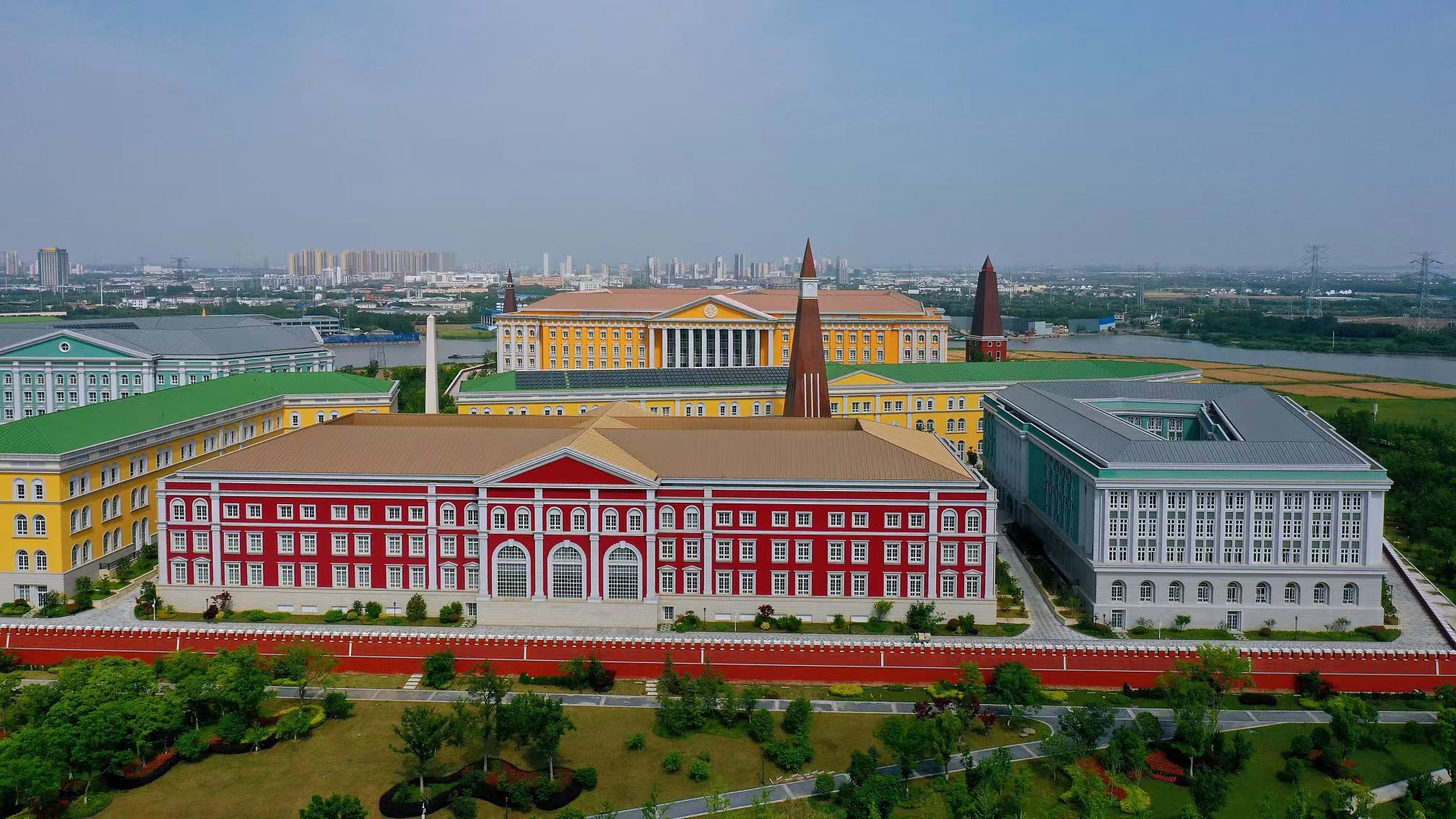 Suzhou Huawei R&D Center, which took 8 years to build, looks like a ...