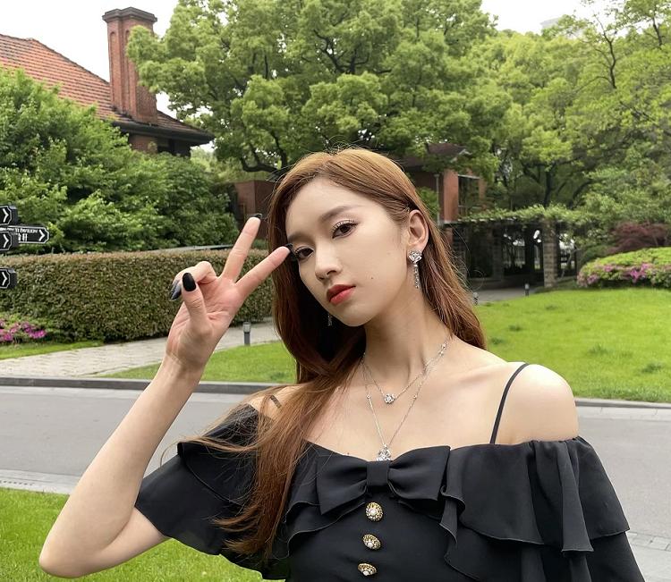 Liu Lingzi has been rumored many times in love affairs. Seeing her way ...