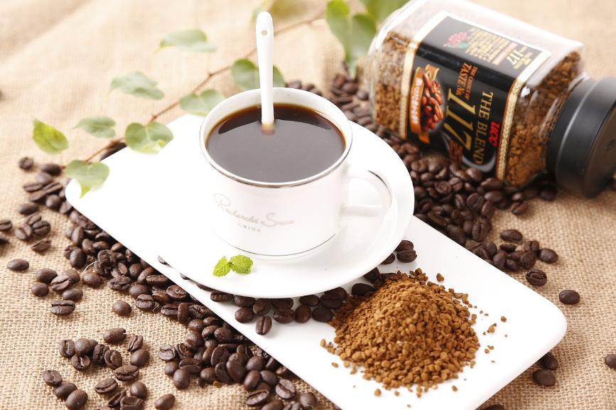 Women drink coffee, does it accelerate or delay aging?The answer may be ...