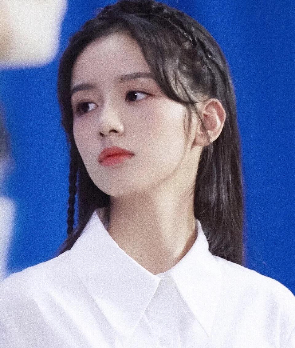 Fake randomness is pure and pure. How ordinary girls become "school ...