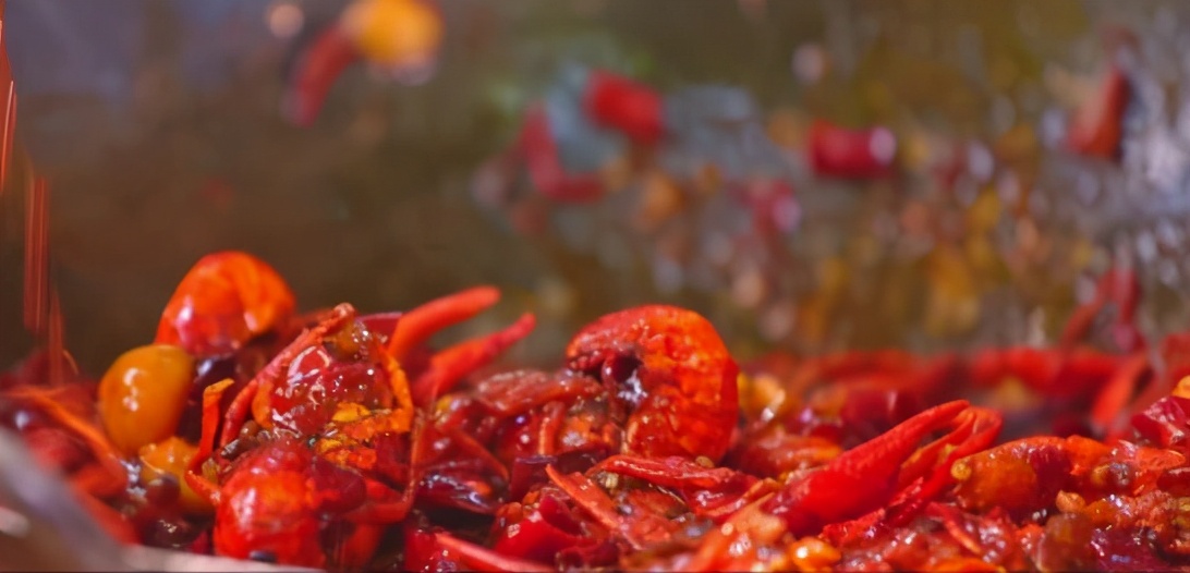 Is the crayfish head "shit" or essence?Let's find out - iNEWS