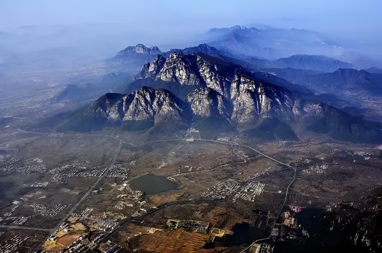 Jet Li's 300 million mansion is a paradise for aunt Wang Baoqiang, the ...