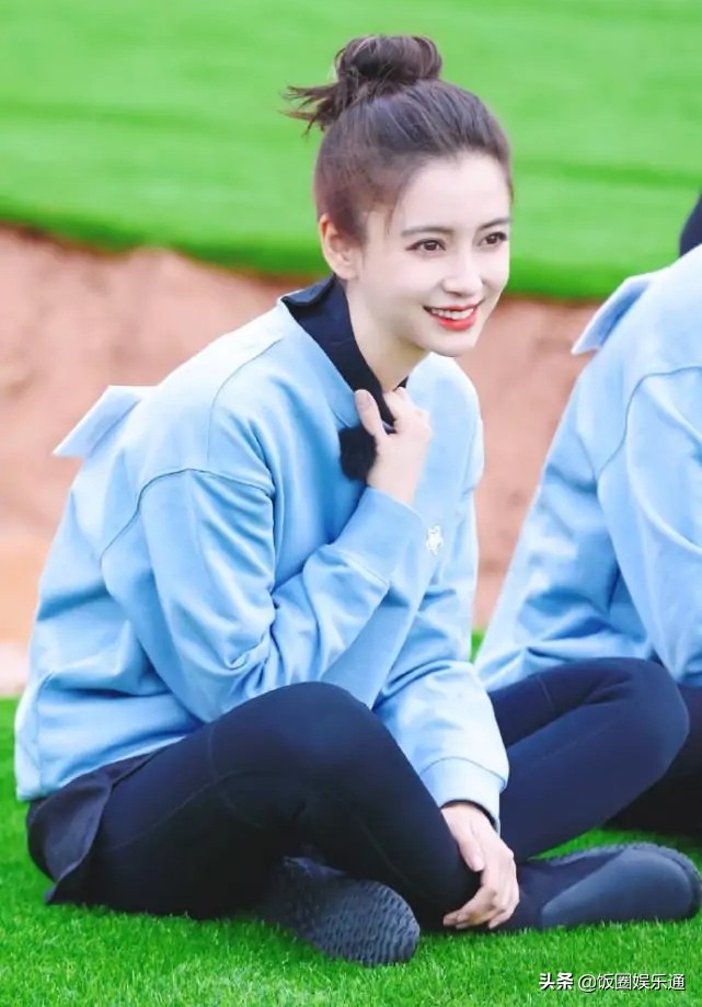 What else can Yang Ying do without "Run"?She used two new variety shows ...