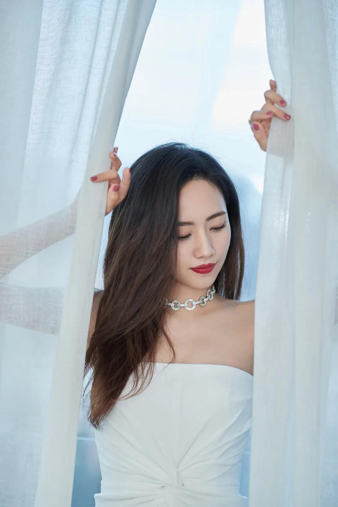 Liu Xijun, beautiful people, sweet songs, pure and invincible, sing ...