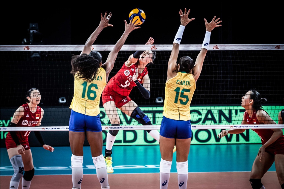 The Brazilian Womens Volleyball Team Lost Anxiouslywearing A Mask To