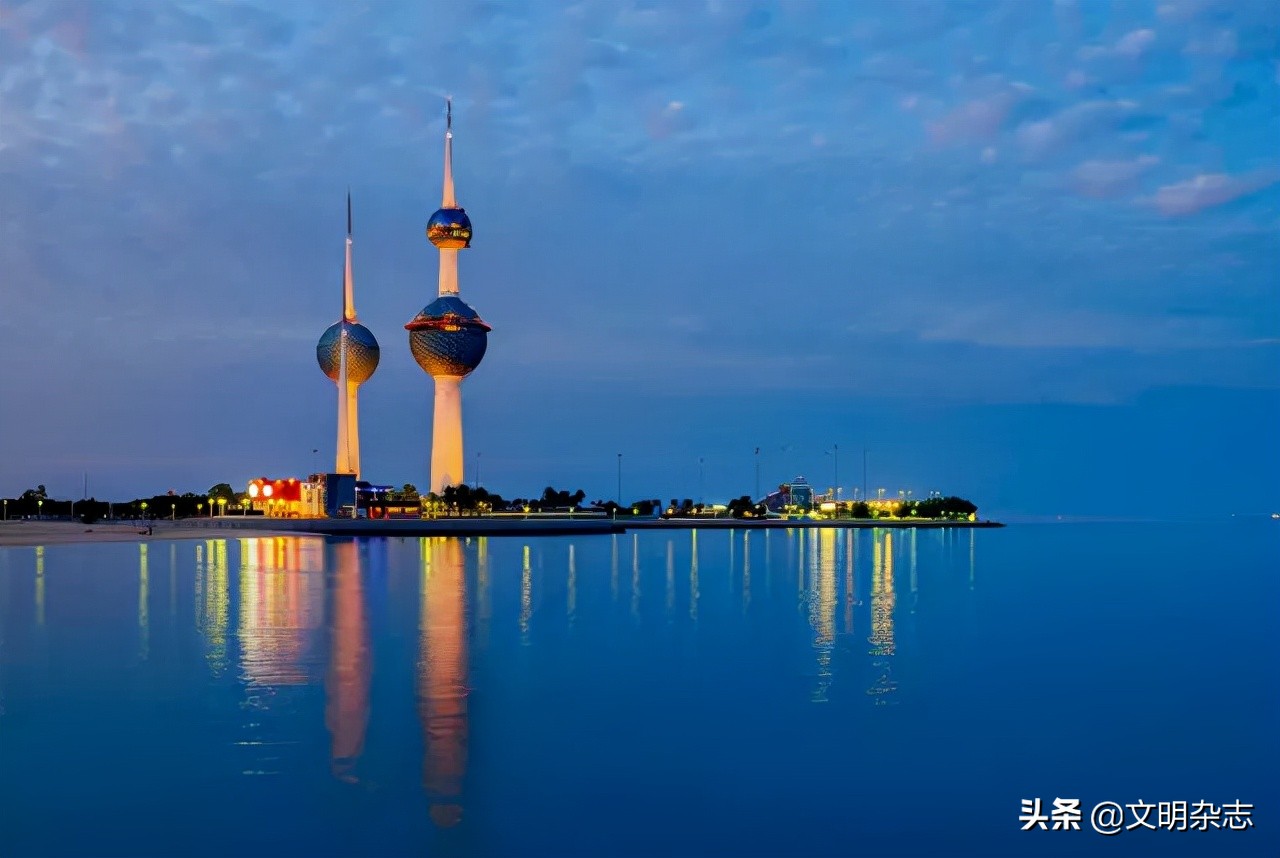 The iconic building between the desert and the oasis: Kuwait Water ...