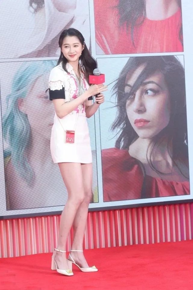 Gu Li Nazha and Guan Xiaotong are more beautiful in the same frame, Gu ...