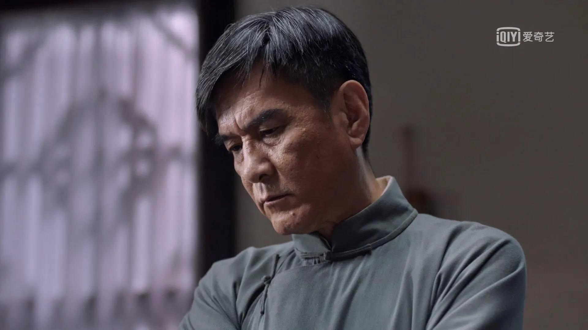 "The Traitor" is all powerful actors, the plot is tightly connected ...