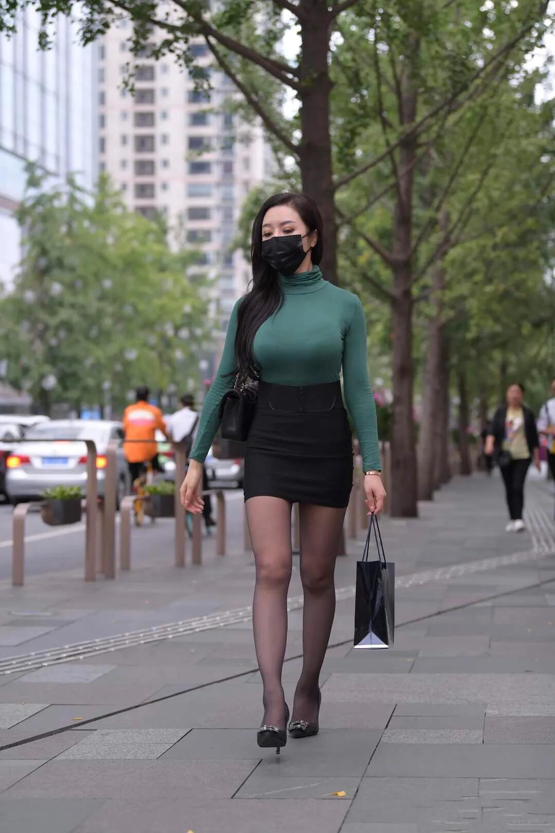 Chongqing Street Shooting-Yu Jie Series II, Jian Jia Cang Cang, white ...