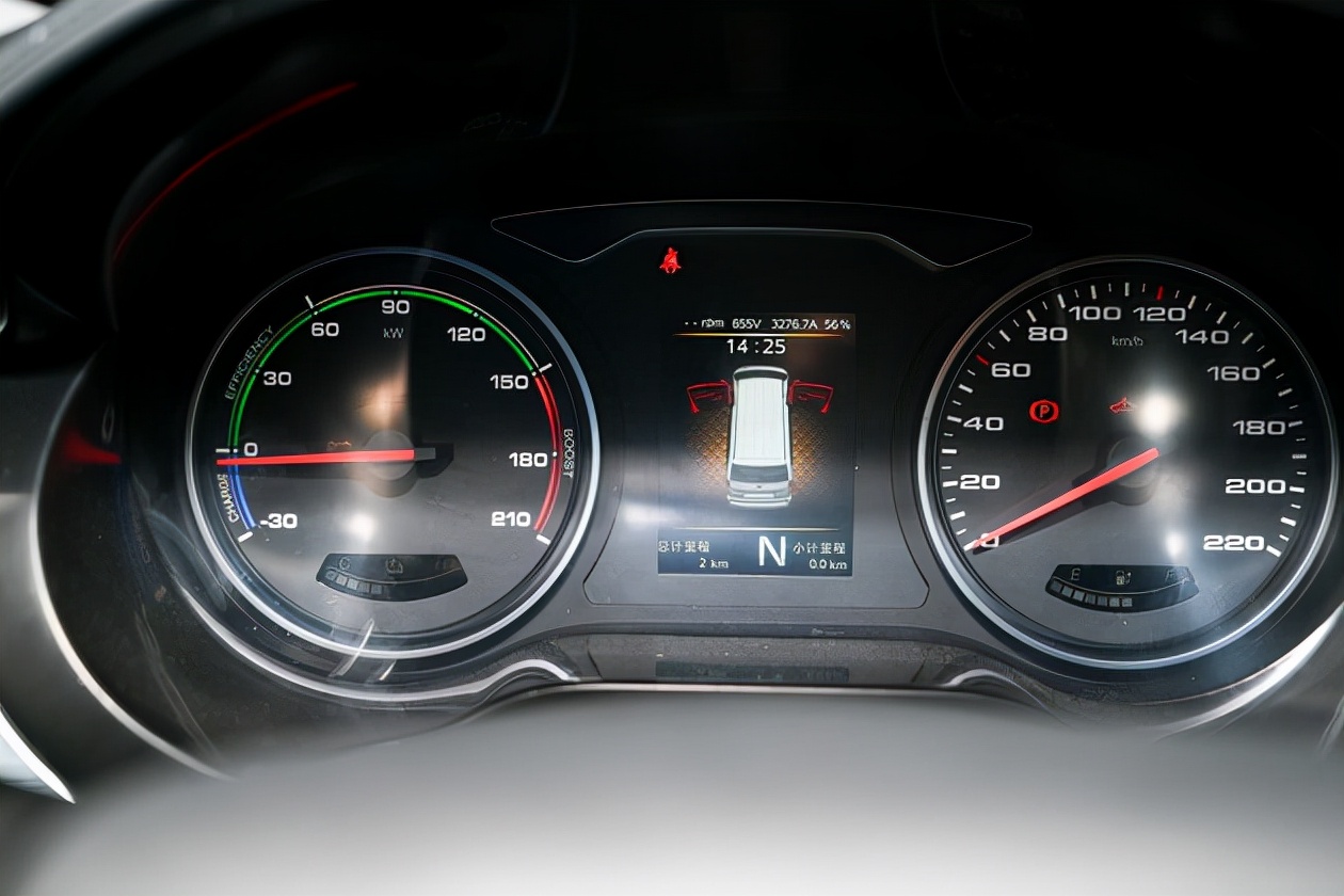 Guangzhou Auto Show: JAC Ruifeng E3 pure electric MPV - iNEWS