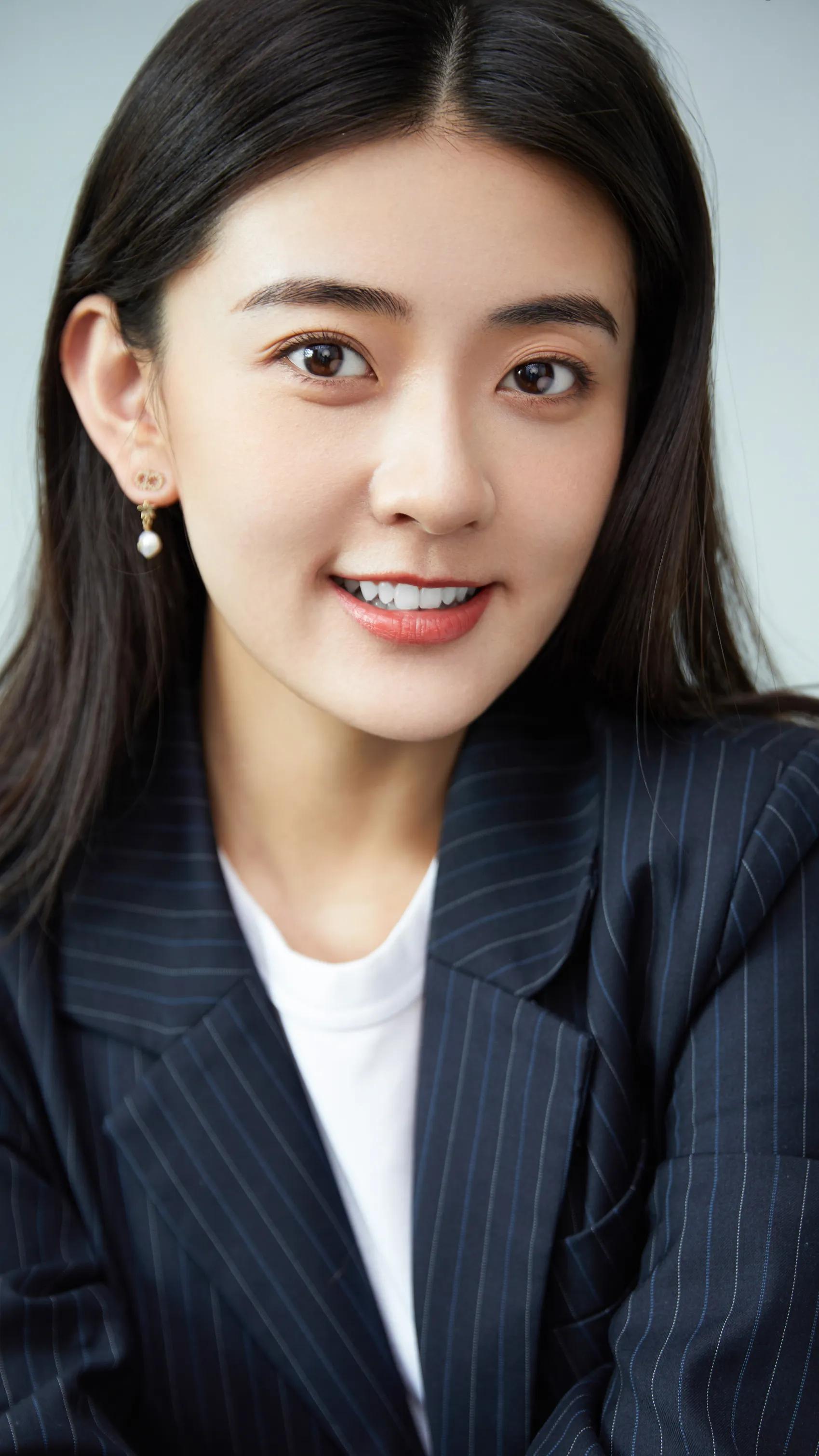 Liang Jie's beautiful pictures - iNEWS