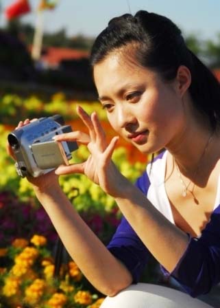 CCTV's famous beauty anchor Zi Ning: buy a car with a loan, still ...