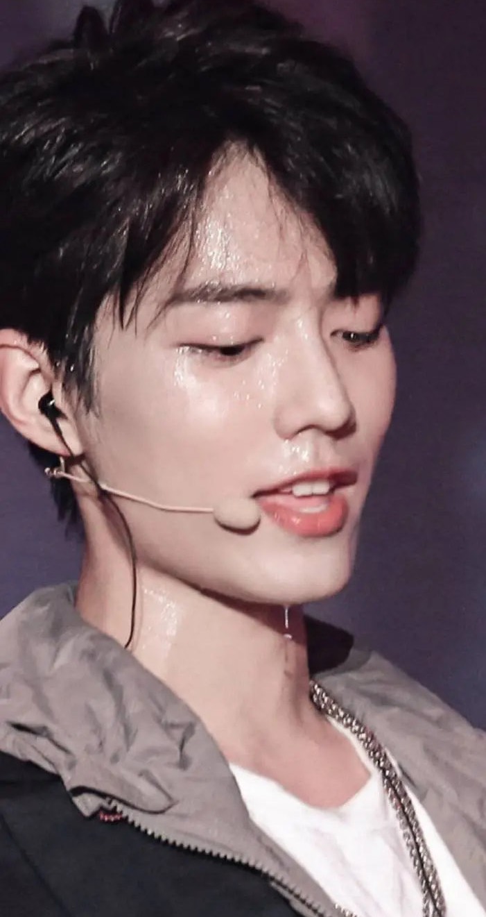 Xiao Wan was forced by sweat, and he can't wait to rush into the screen ...