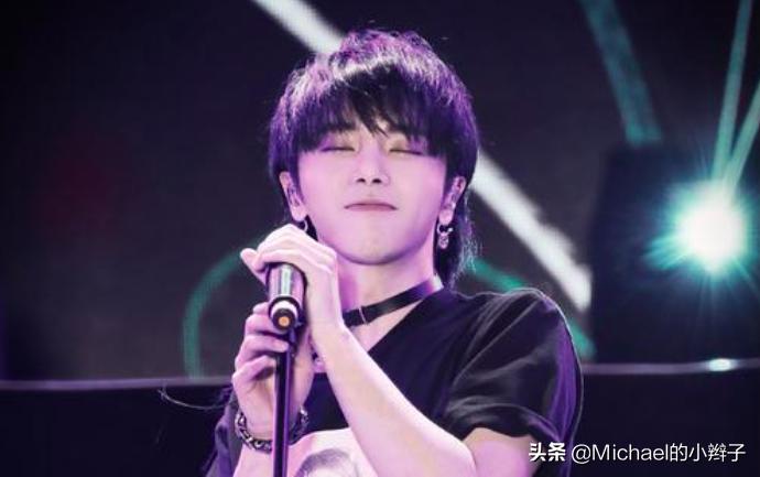 Chinese male singer, who has the widest range?A super singer with four ...