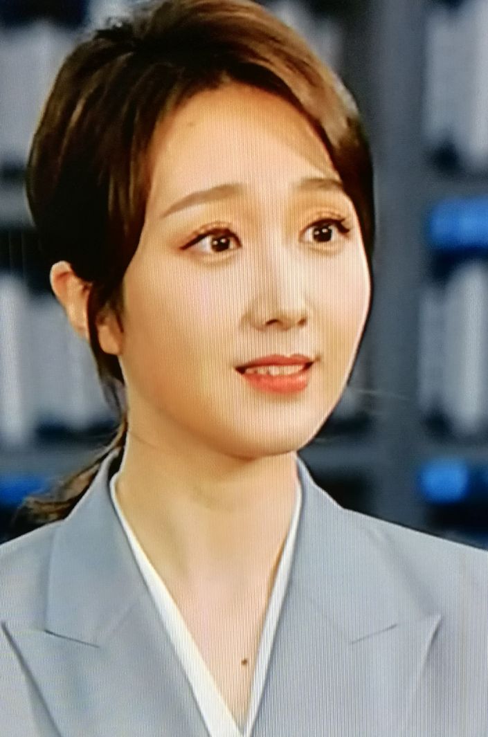 What is the difference between Zheng Li Wang Duan Duan Wang Jianing ...
