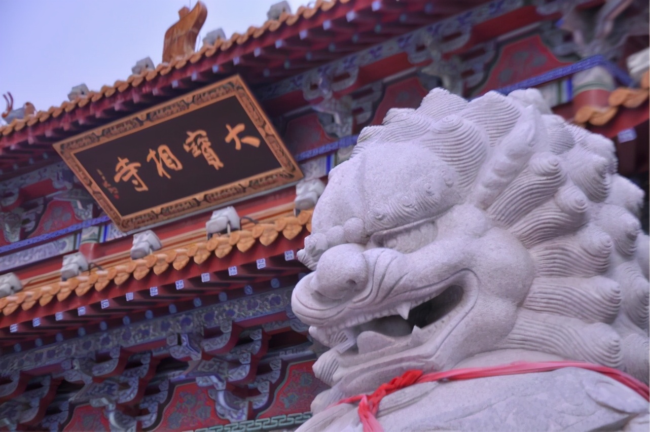 Jining has a famous monument, known as the first field of Eastern Tu ...