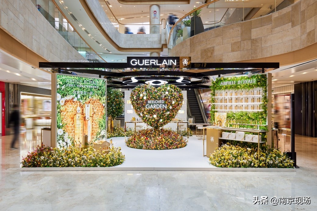 Niu Junfeng, a close friend of the French Guerlain brand, visited Deji ...