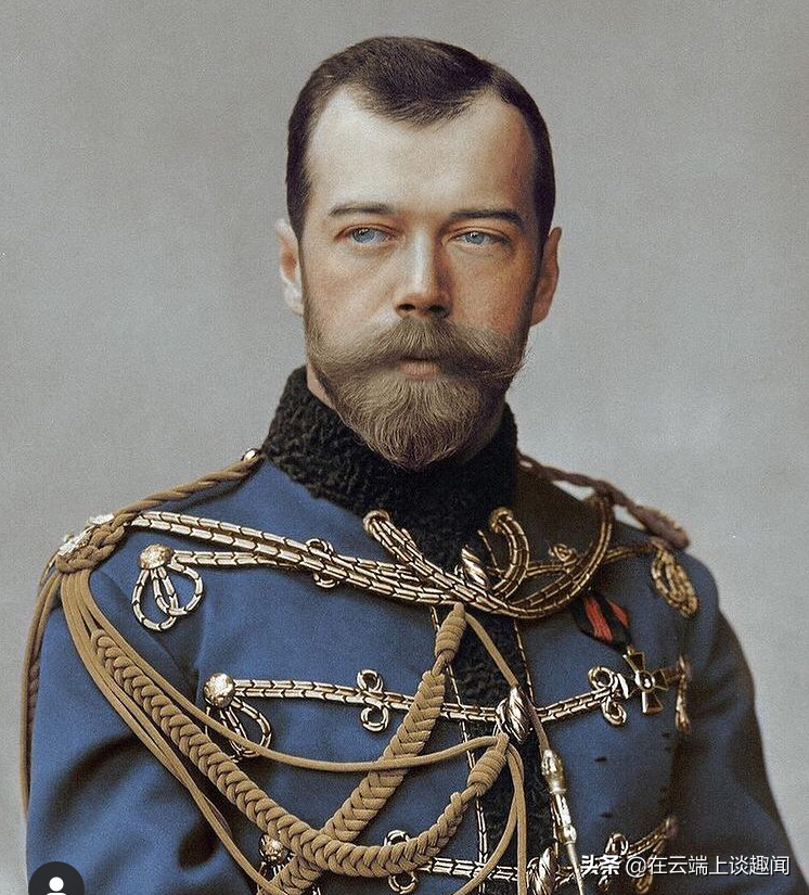Why do George V and Nicholas II look so alike? What is the relationship ...