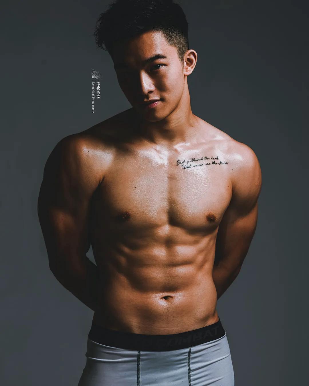 JUSTIN HSIEH 深夜名堂 - 資訊咖