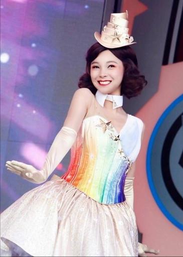 Cai Zhengjie of "Creation 2" works as a cashier in Sanlitun?Starting again, we all have a bright ...