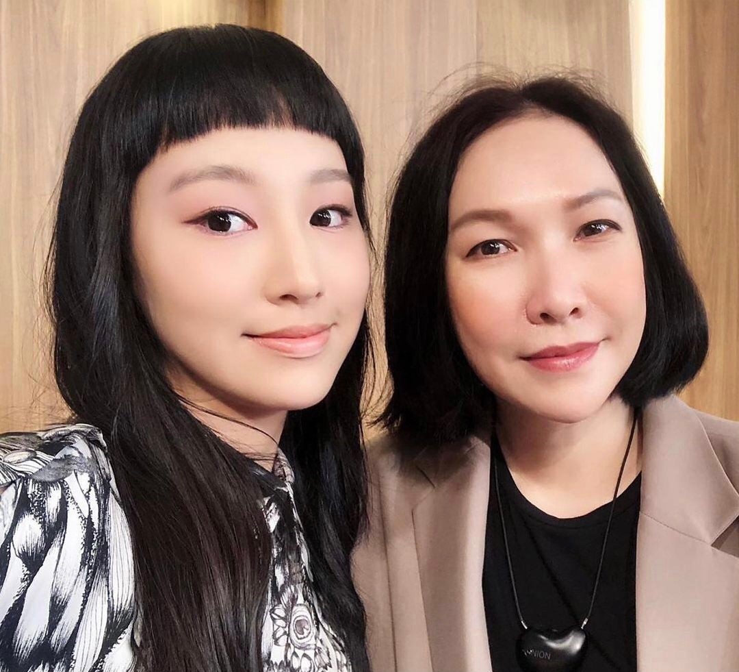 TVB super-popular star Yan Mingxi was named "Mars Girl", with a bright ...