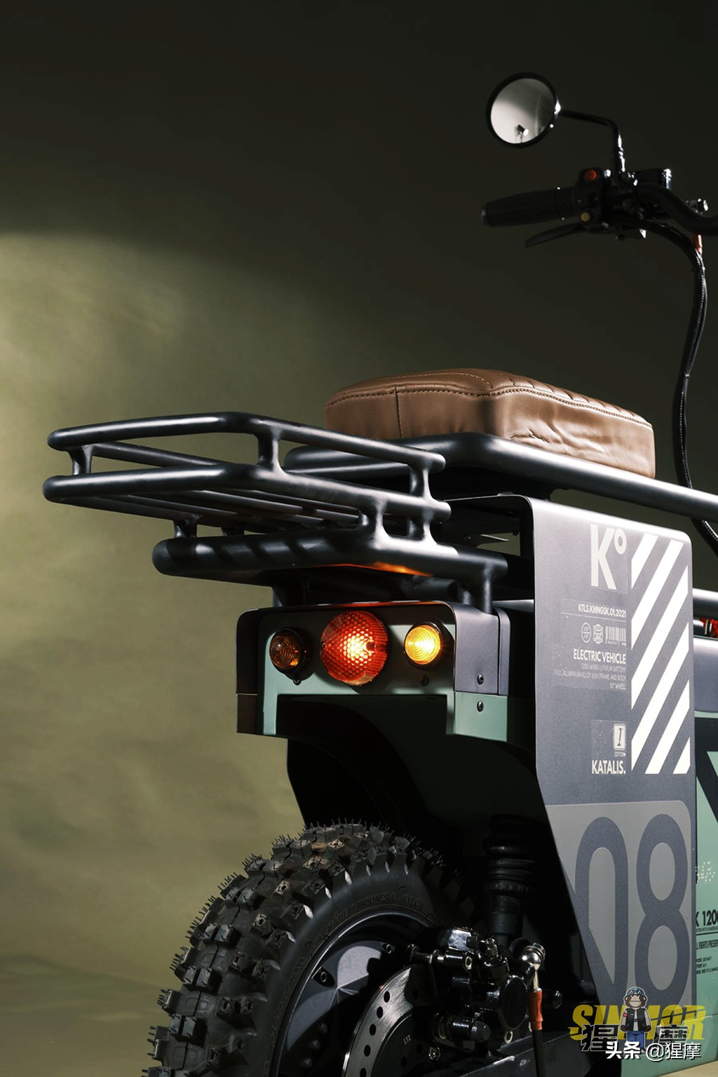 Lifetime series: Honda's mini-motorcycle Motocompo bench is about to be ...