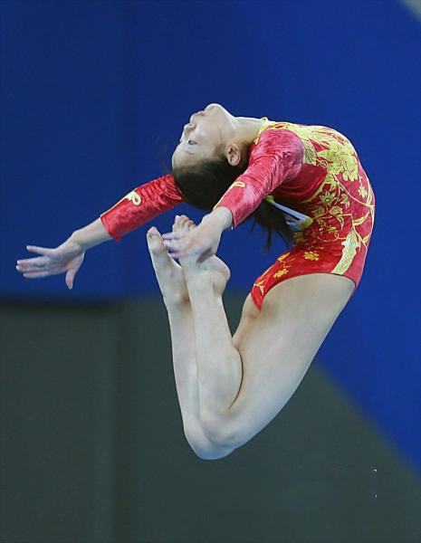 Deng Linlin, since she was a girl, has become a goddess next door, she ...