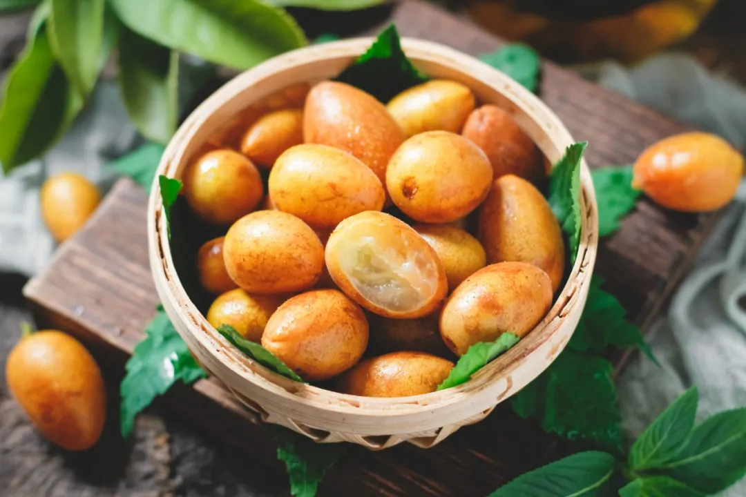 "Hungry for lychee, full of yellow peel", summer limited net red yellow ...