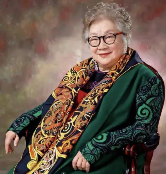 Ni Huiying, a "capitalized" person (middle) - iNEWS